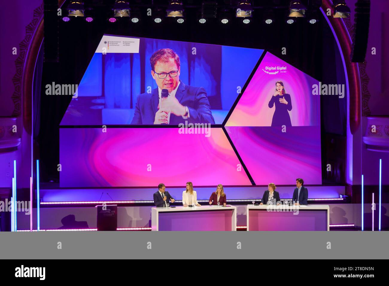 Lena sophie muller -Fotos und -Bildmaterial in hoher Auflösung – Alamy