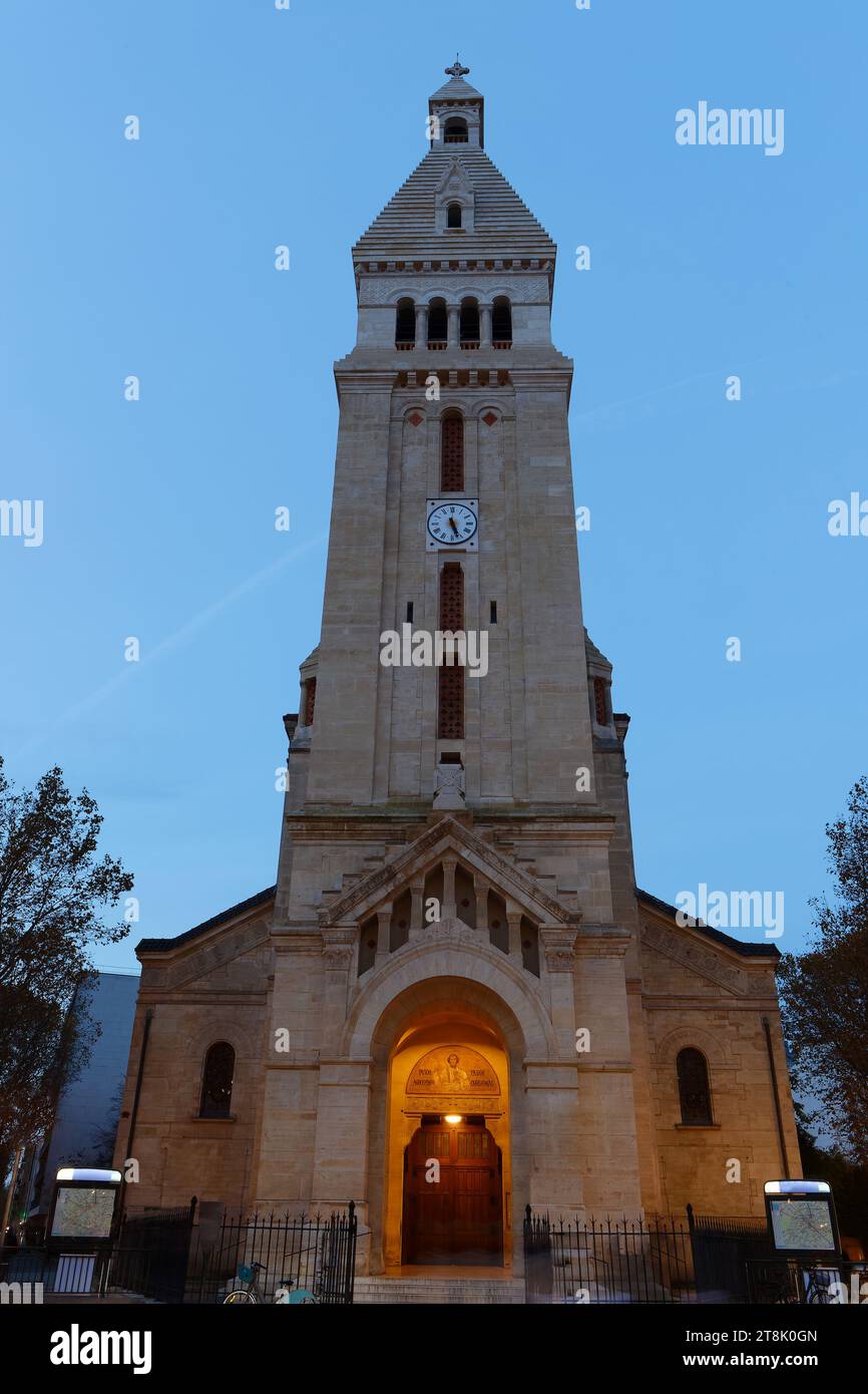 Eglise montrouge -Fotos und -Bildmaterial in hoher Auflösung – Alamy
