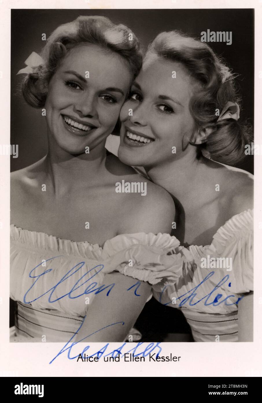 1957 , Berlin , DEUTSCHLAND : die deutschen Zwillingsschwestern ALICE ...