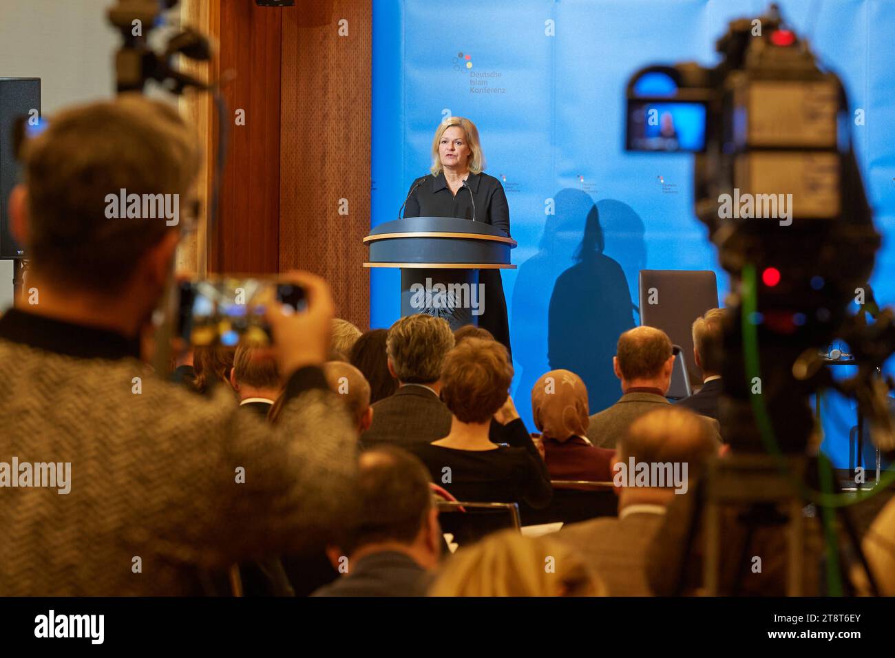 FACHTAGUNG der Deutschen Islam Konferenz 2023 unter dem Motto sozialer ...