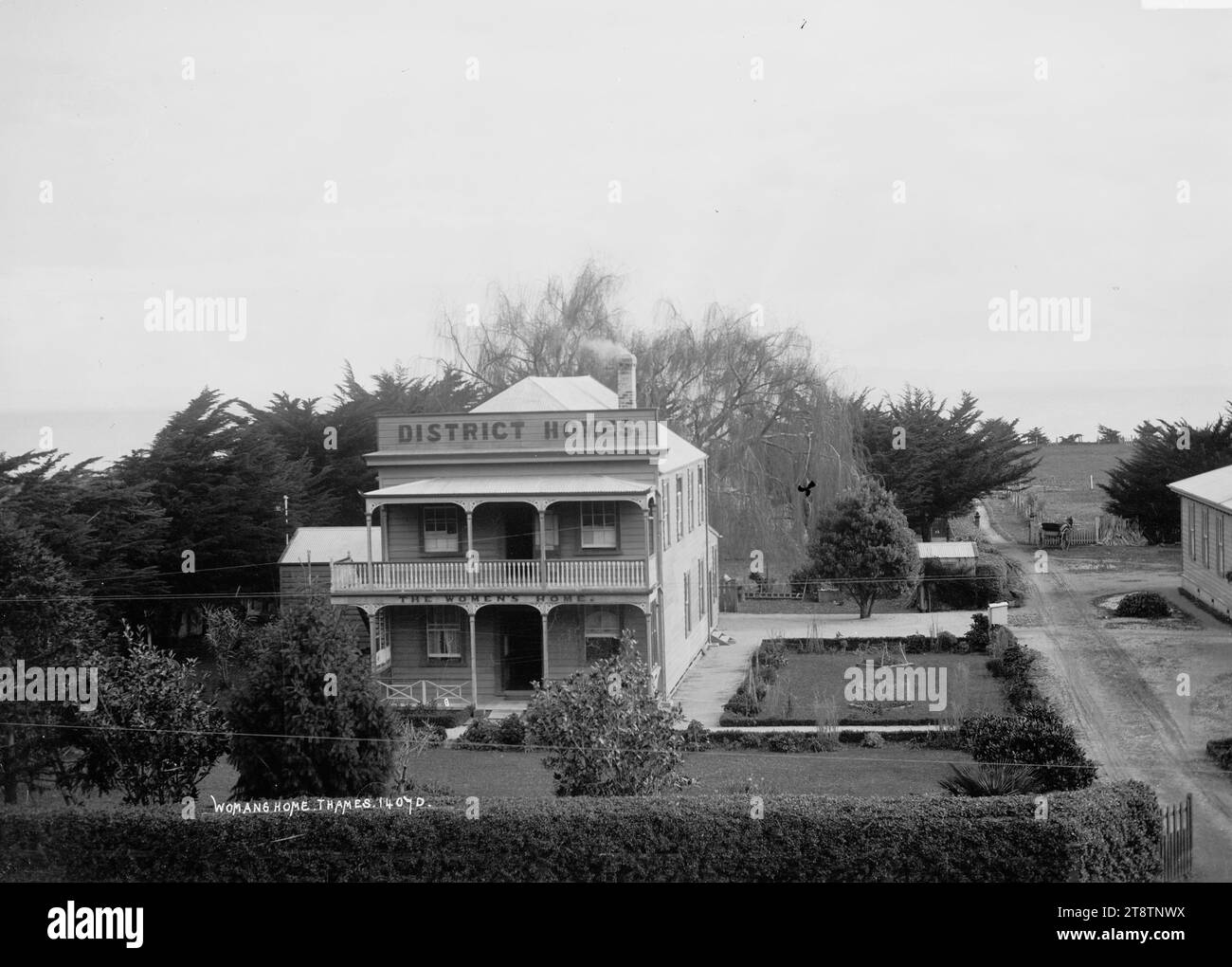 über die front Schwarzweiß-Stockfotos und -bilder - Alamy