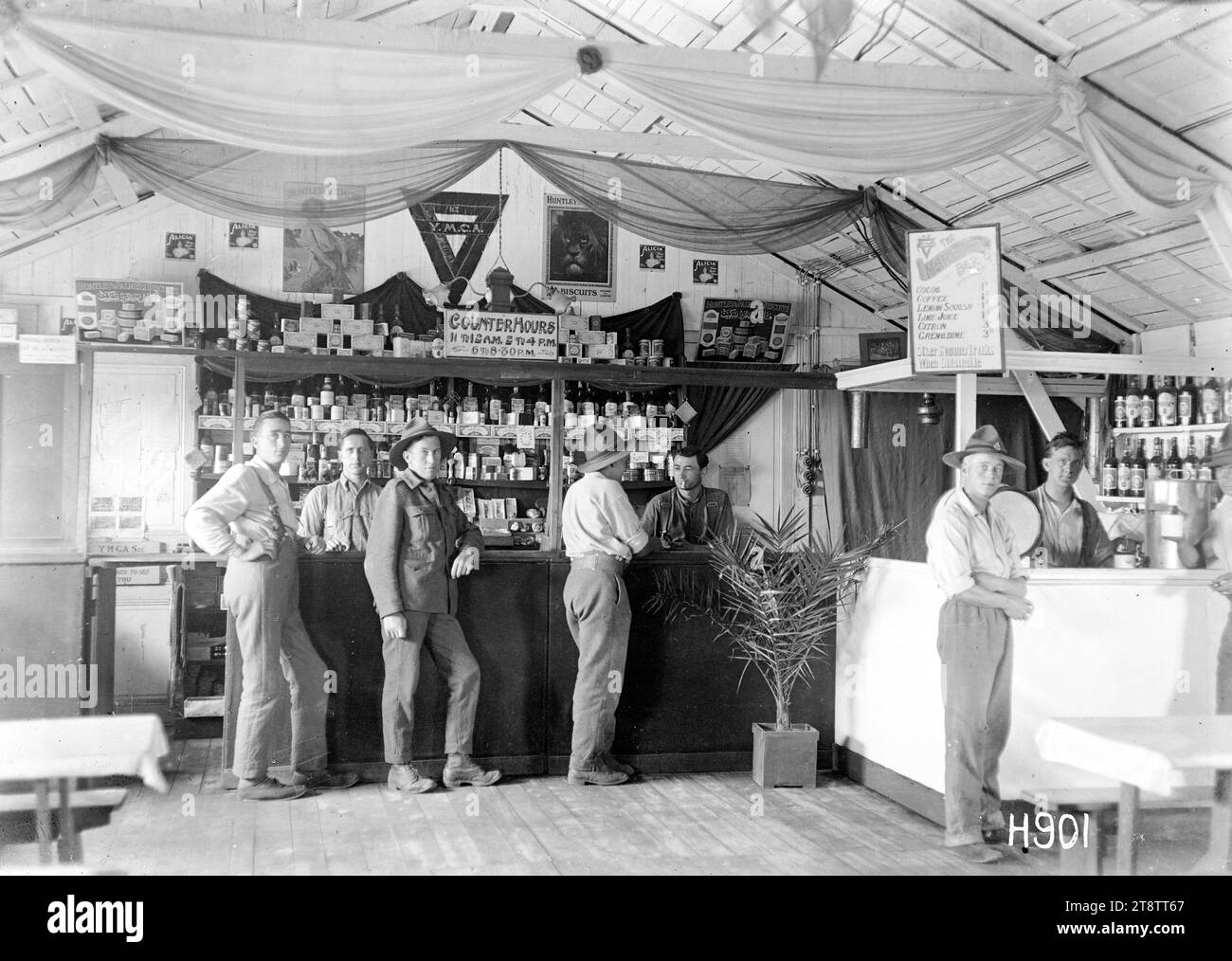 Am Schalter in der Manawatu, der YMCA Hütte im New Zealand Stationary ...