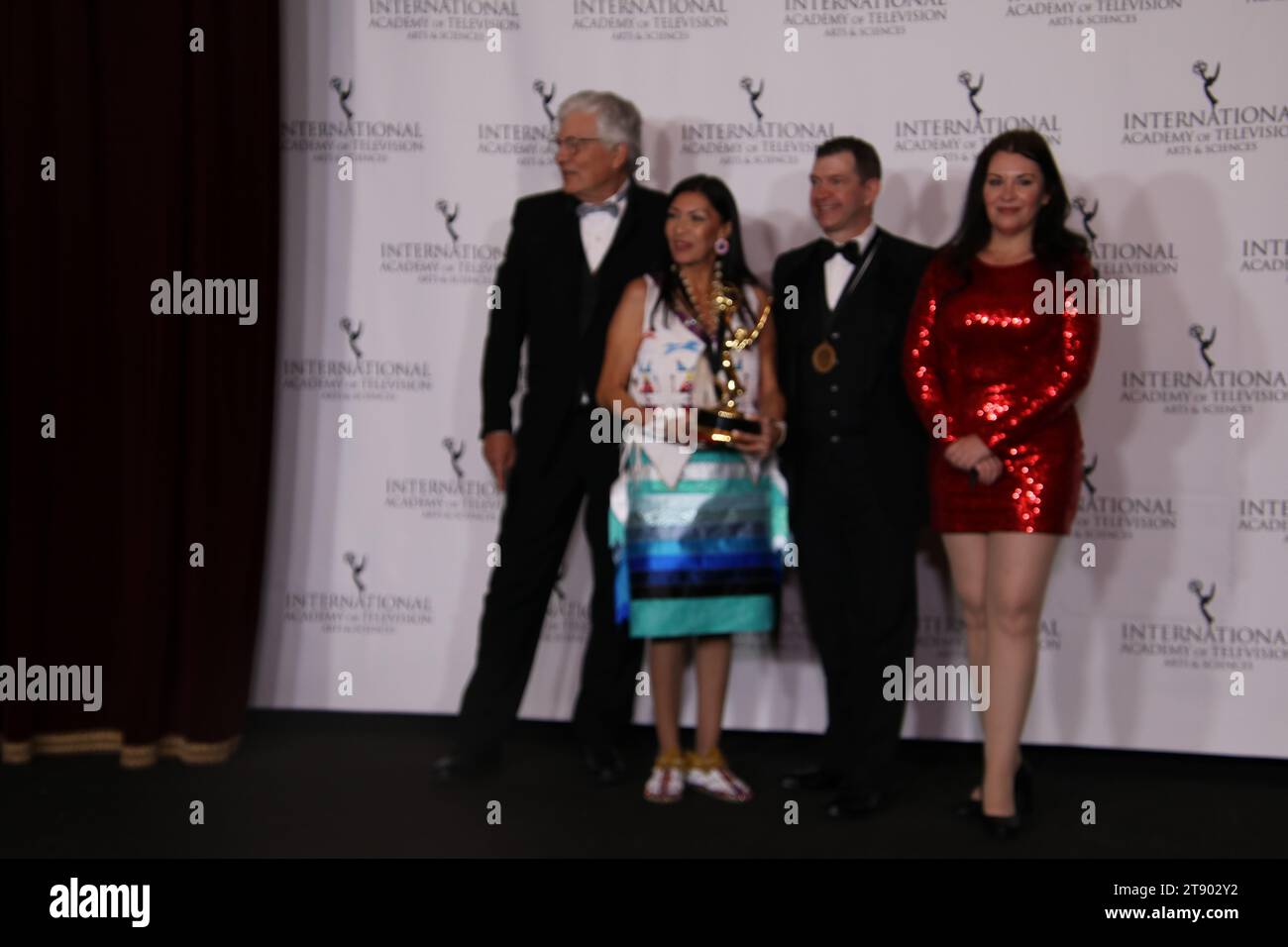 Lisa meeches produzentin -Fotos und -Bildmaterial in hoher Auflösung ...