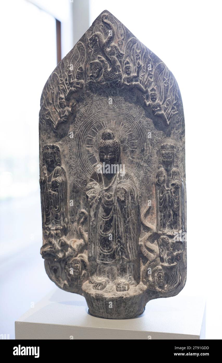 Stele von Maitreya Buddha, 563, 25 1/4 x 11 x 5 11/16 cm (64,14 x 27,94 ...