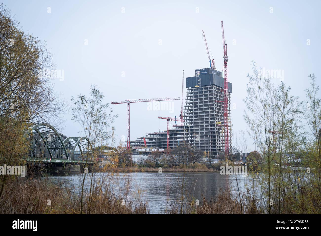 Elbtower in Hamburg - Baustopp im Oktober 2023 Baustelle nach Einstellung der Zahlungen an das ...