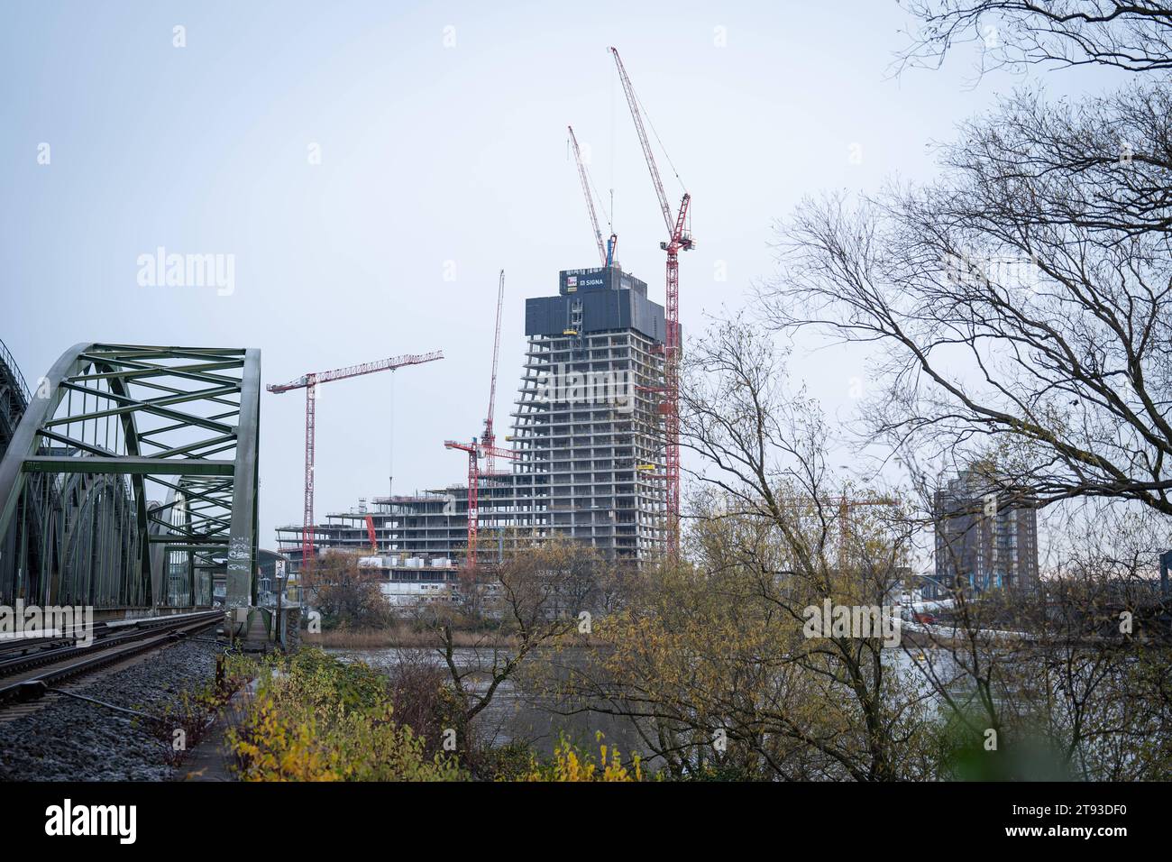 Elbtower in Hamburg - Baustopp im Oktober 2023 Baustelle nach Einstellung der Zahlungen an das ...