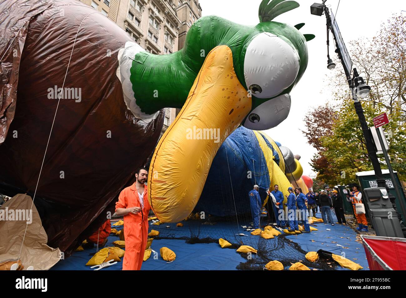 Onkel dan ballon -Fotos und -Bildmaterial in hoher Auflösung – Alamy