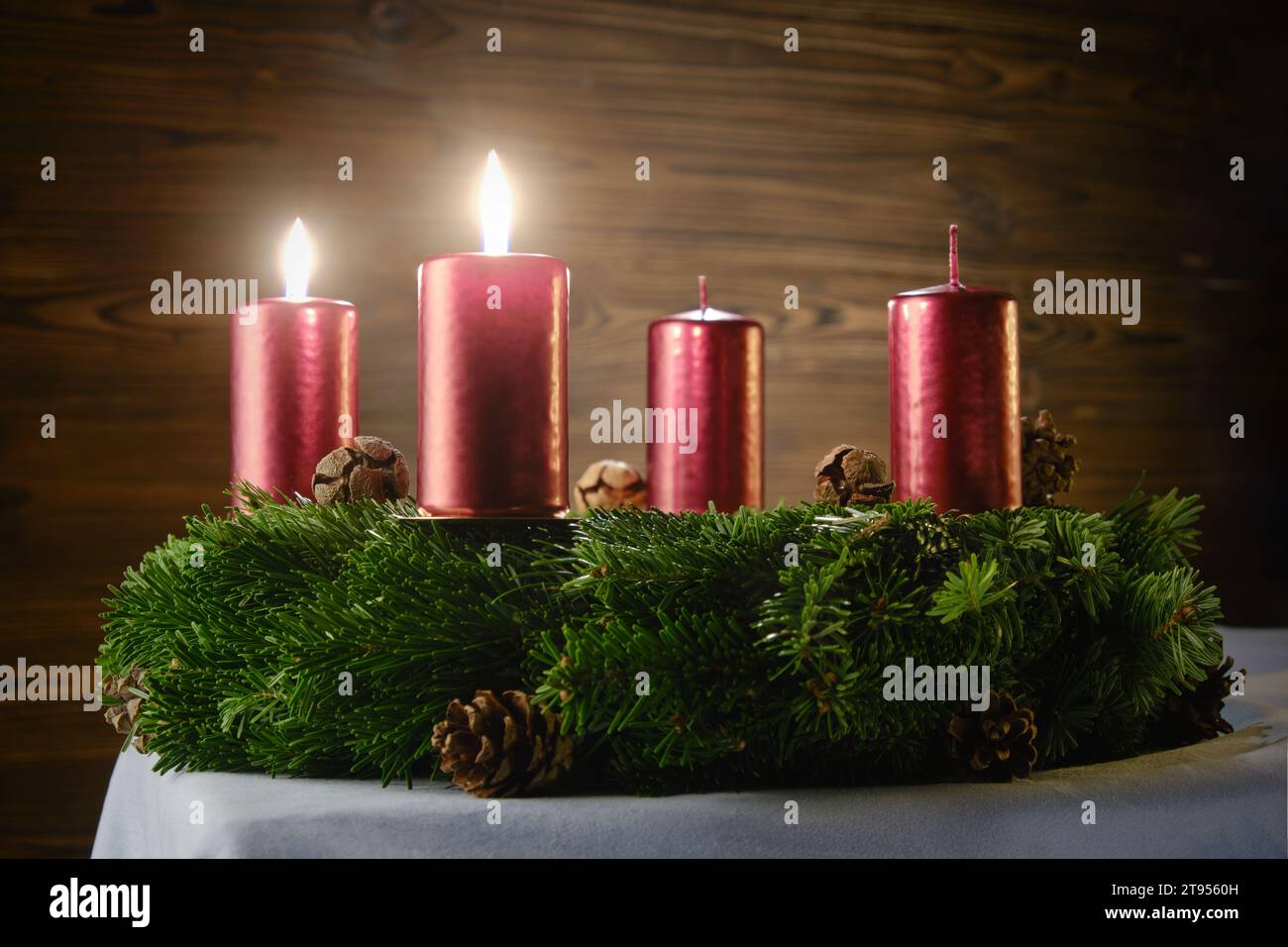 Zweiten Advent Adventskranz 2 Kerzen Brennen – Nordic Online