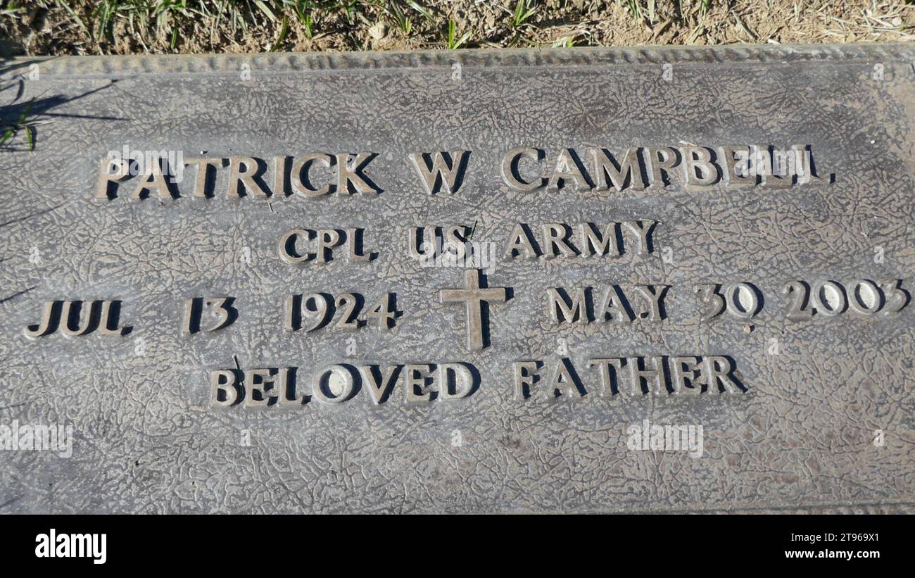 November 2023 Schauspieler Patrick Campbell Grave in Gardens of ...