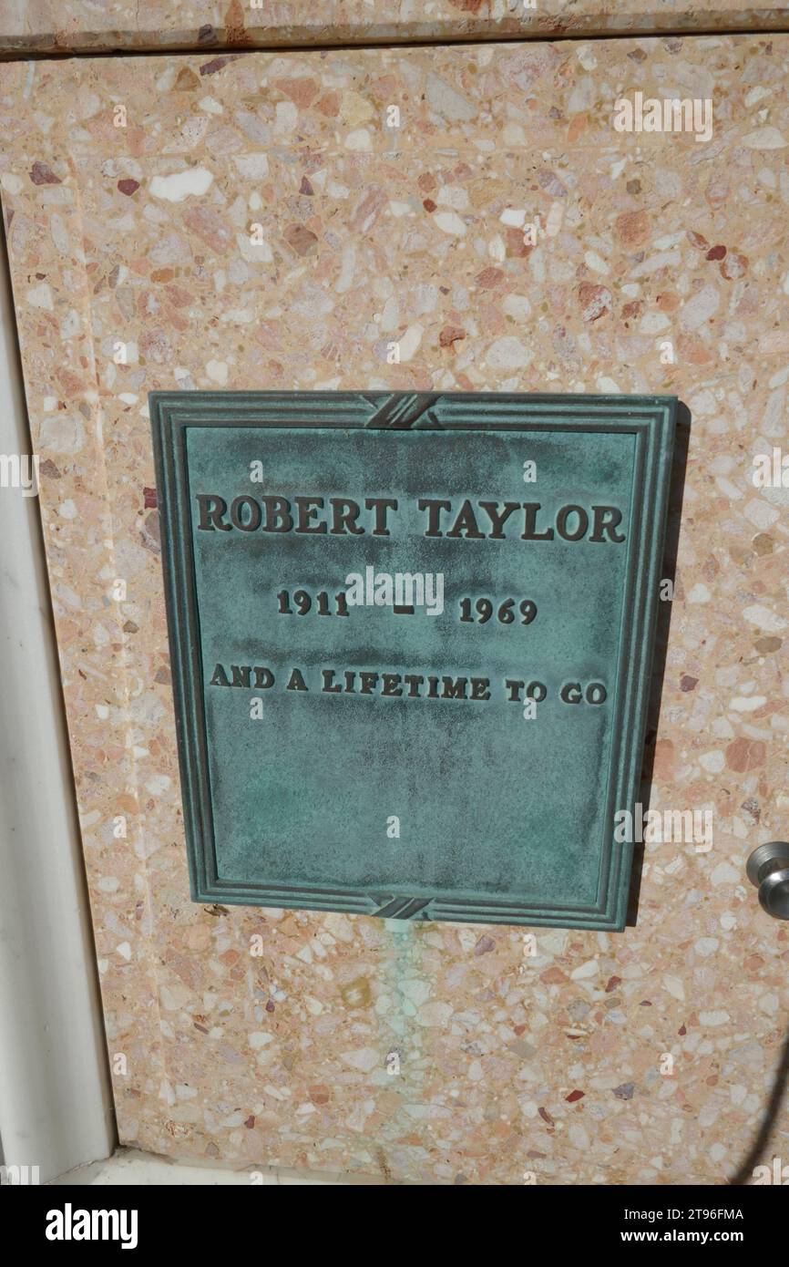 Glendale, Kalifornien, USA 21. November 2023 Schauspieler Robert Taylor ...