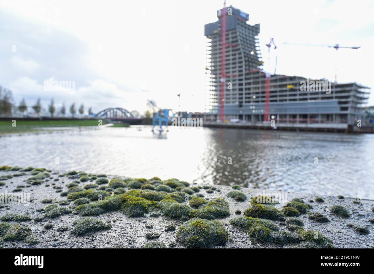 DEUTSCHLAND, Hamburg, Hafenstadt, Baustelle Elbtower der Signa Holding ...