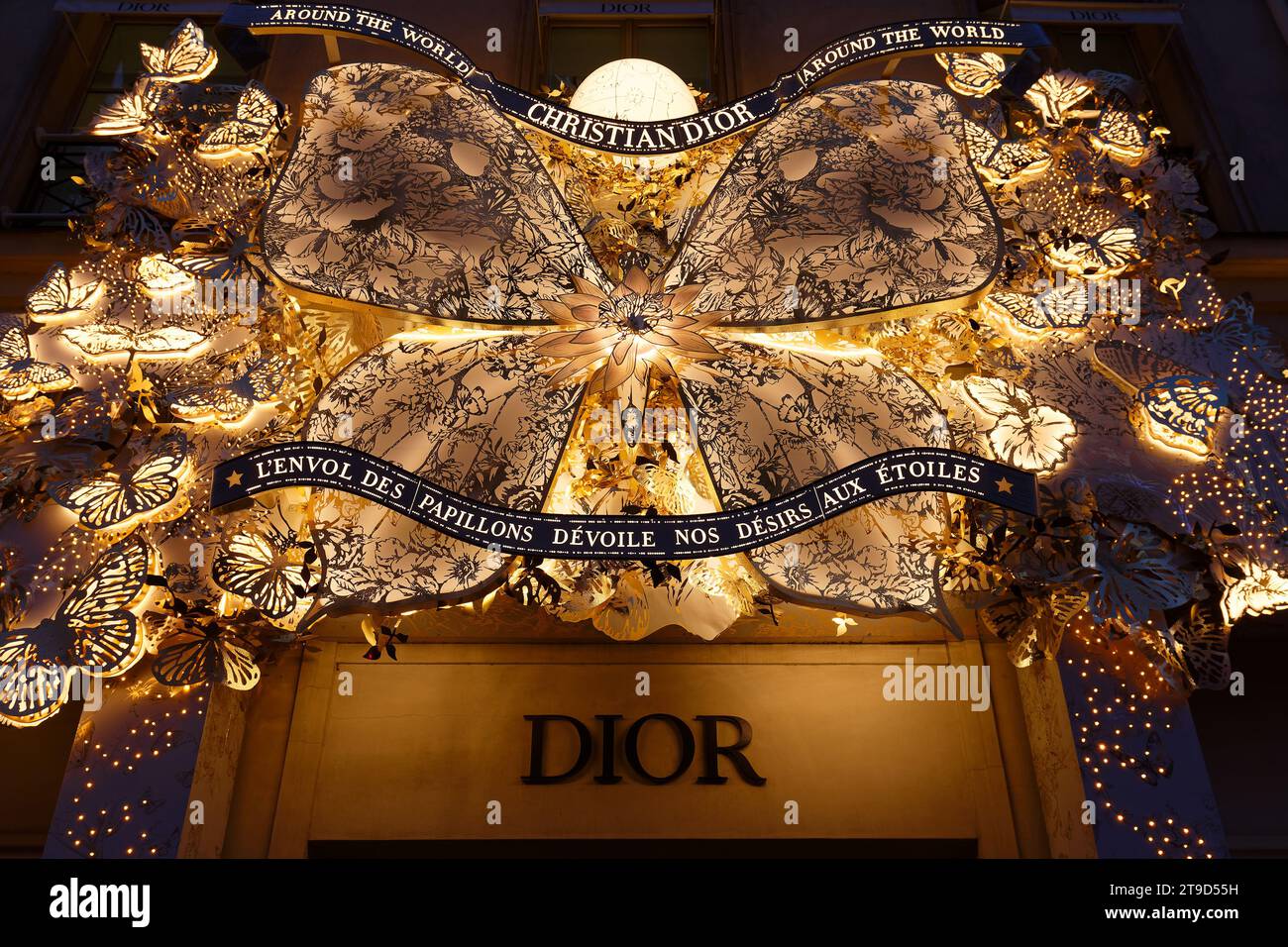 Dior paris heilige ehre -Fotos und -Bildmaterial in hoher Auflösung – Alamy