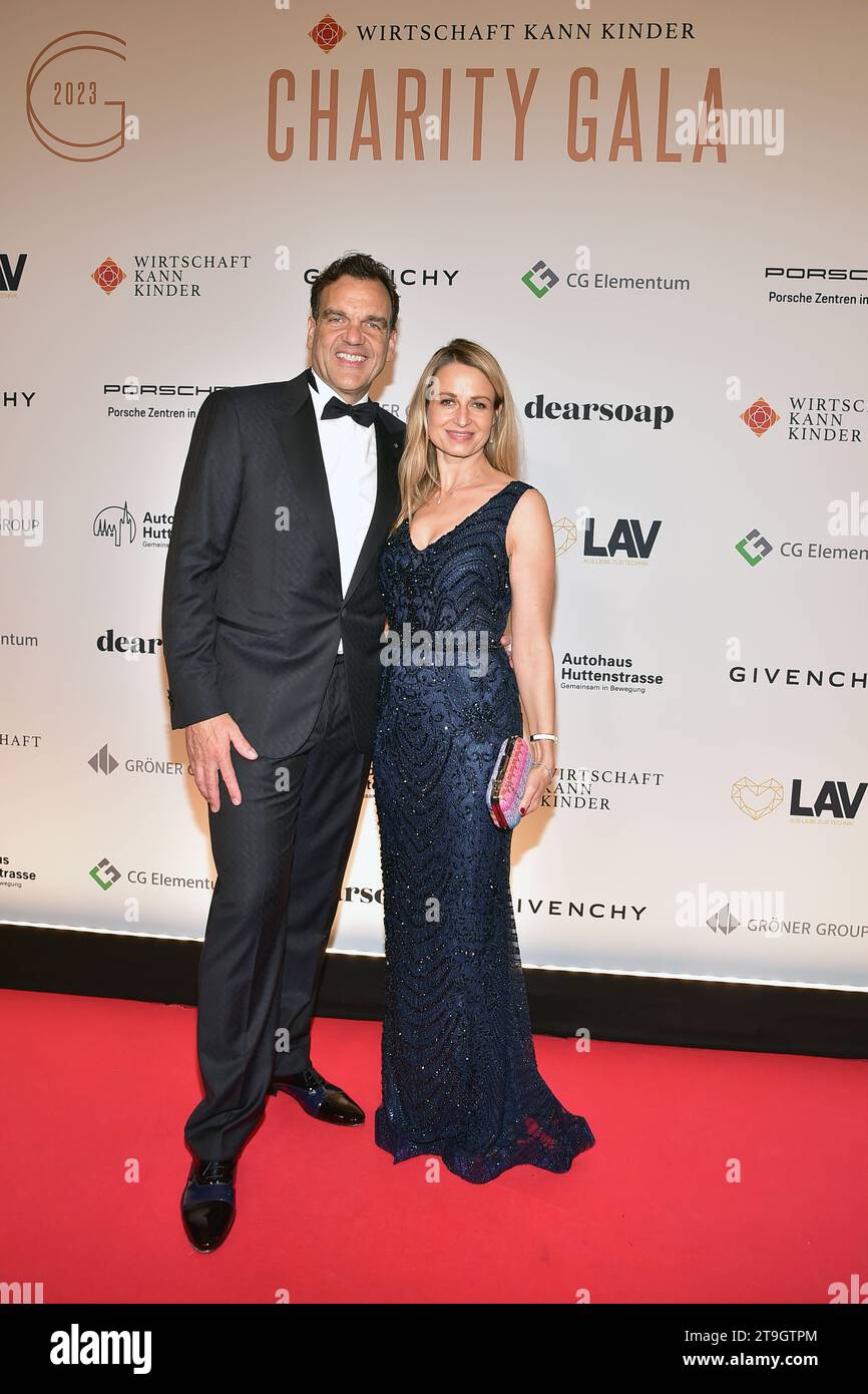 Wirtschaft kann Kinder Charity Gala 2023 Christoph Gröner mit Ehefrau ...