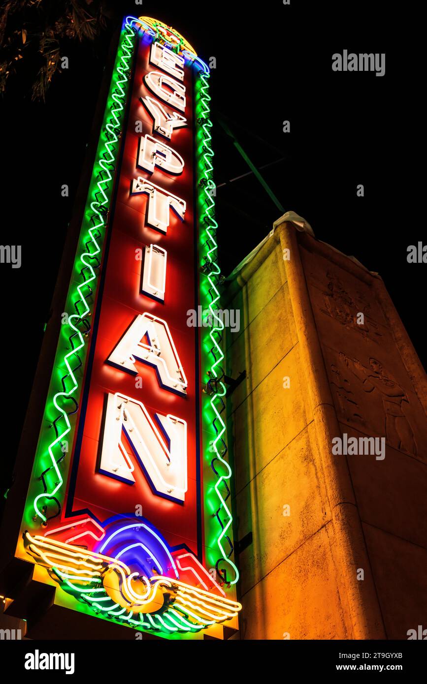 Hollywood, USA. November 2023. Das neu eröffnete ägyptische Theater in ...