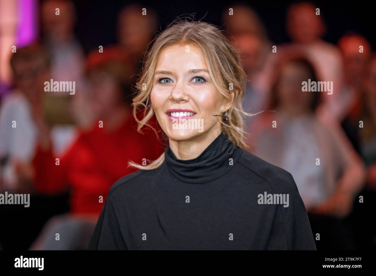 MDR - Flussboot. Moderatorin Laura Karasek anläßlich der Aufzeichnung ...