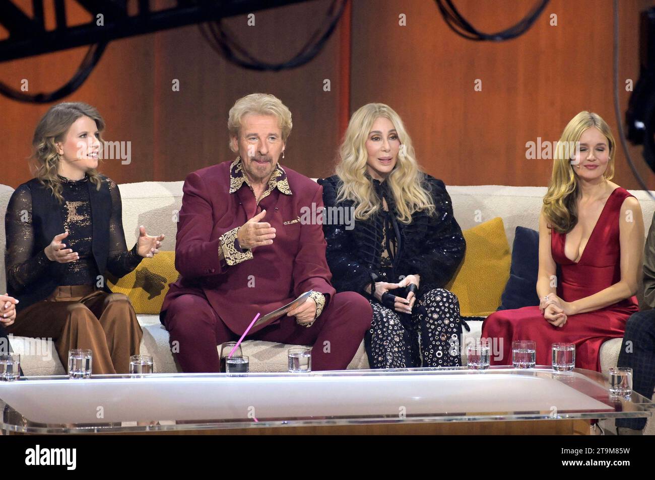 Julia Reichert, Thomas Gottschalk, Cher und Stefanie Stappenbeck in der ZDF-Unterhaltungsshow ...