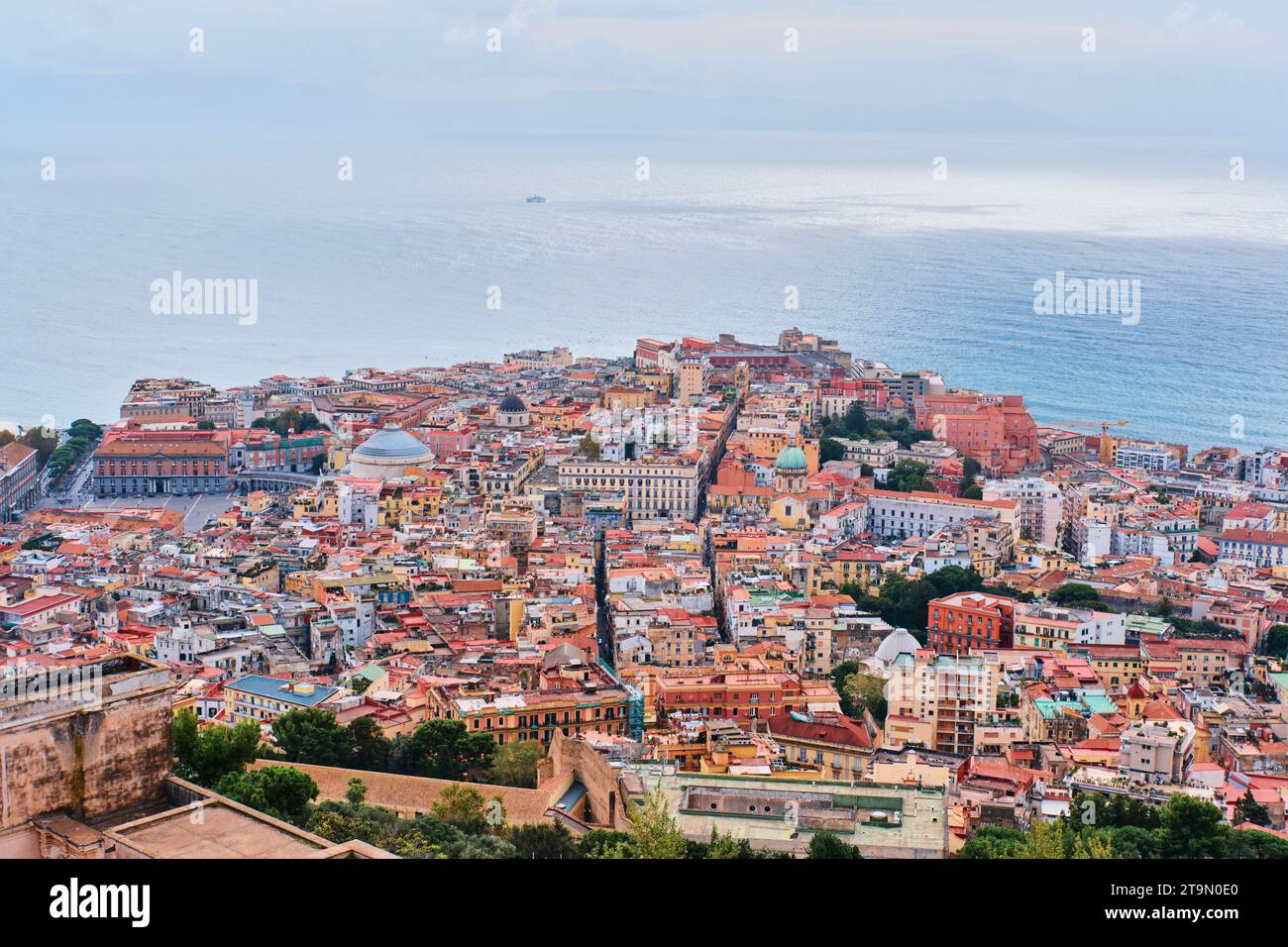 Neapel, Italien - 7. November 2023: Aus der Vogelperspektive von Neapel ...