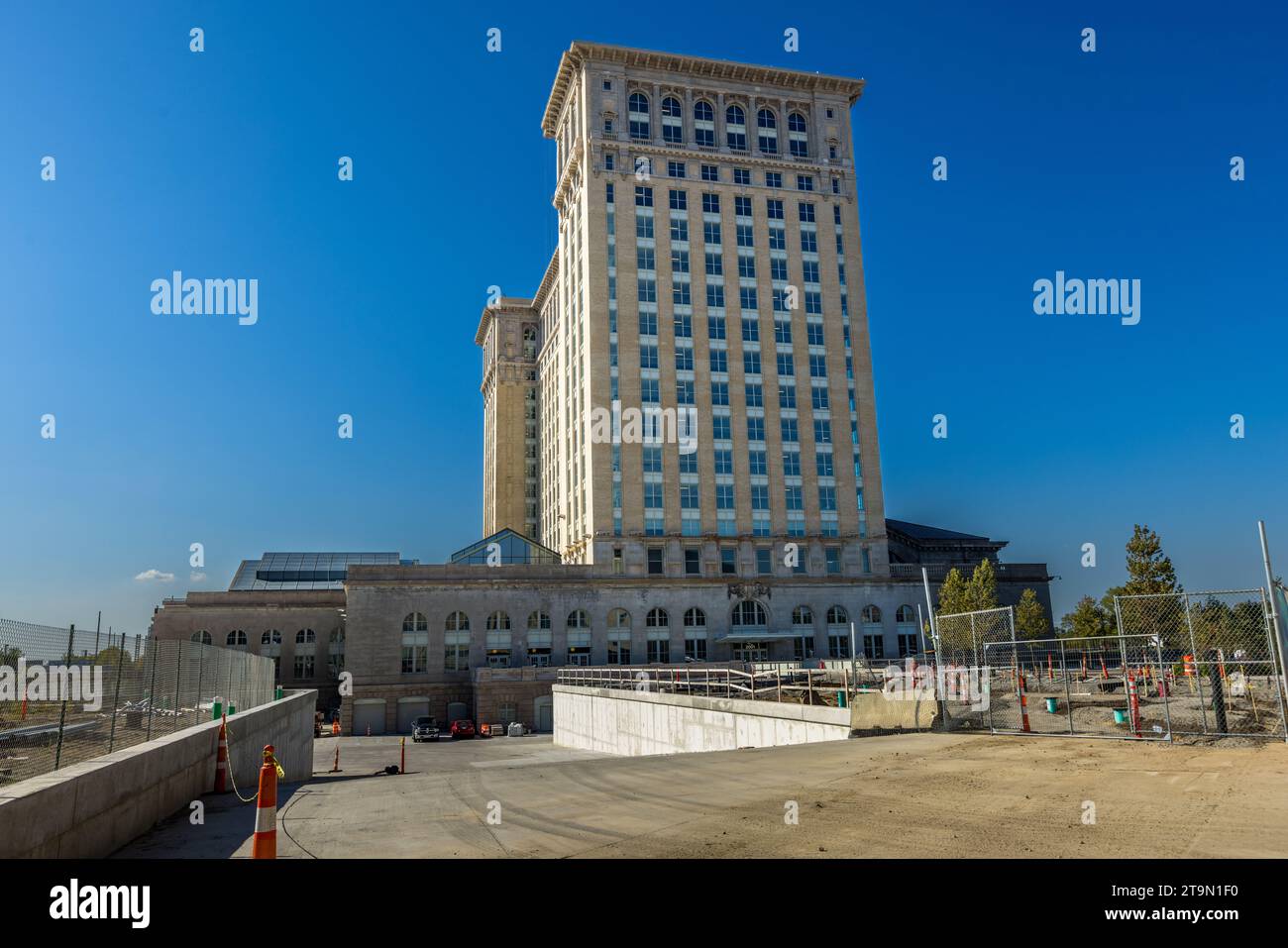 Unter der Leitung der Ford Motor Company wird im Michigan Central ...