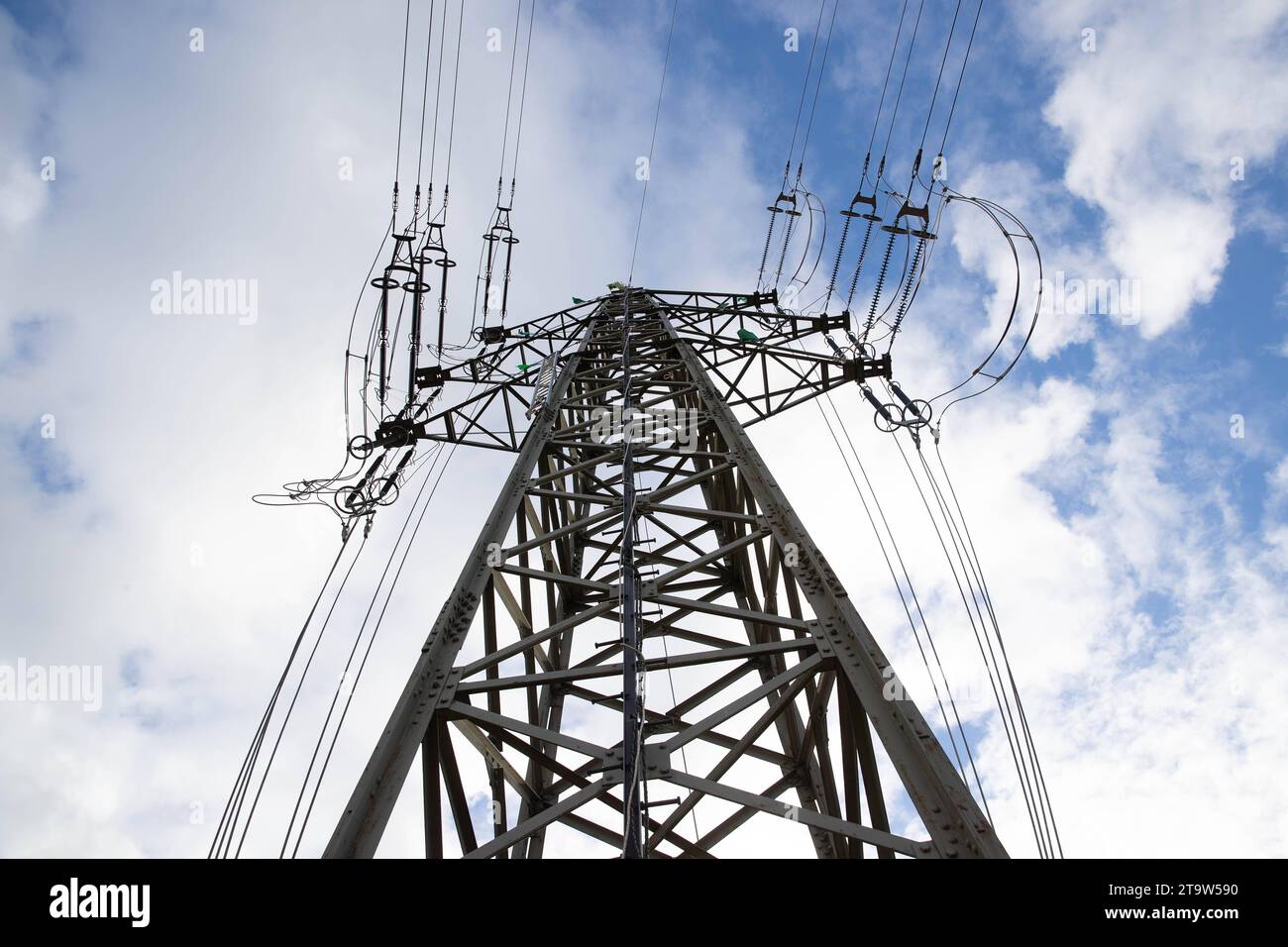 Amprion und der Rhein-Main-Link Amprion stellt die Details zum Rhein ...