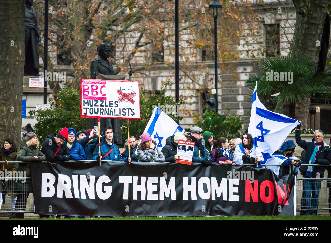 BBC mundelt Journalisten Plakat, marschiert gegen Antisemitismus ... BBC mundelt Journalisten Plakat, marschiert gegen Antisemitismus ...