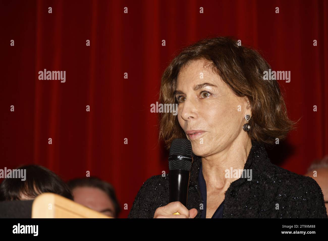 Christine orban -Fotos und -Bildmaterial in hoher Auflösung – Alamy
