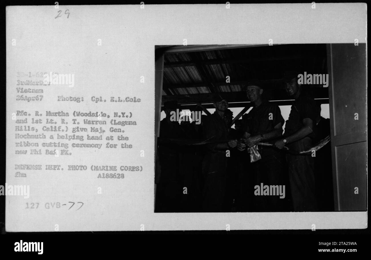 Die Zeremonie für den neuen Phi Bai FX in Vietnam am 26. April 1967 ...