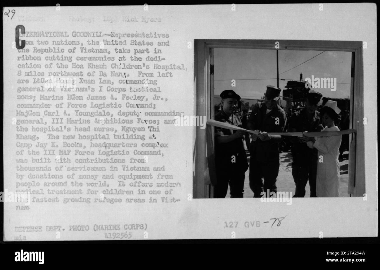 Generalleutnant Hoang Xuan Lam, Marine Ben James A. Feeley Jr ...