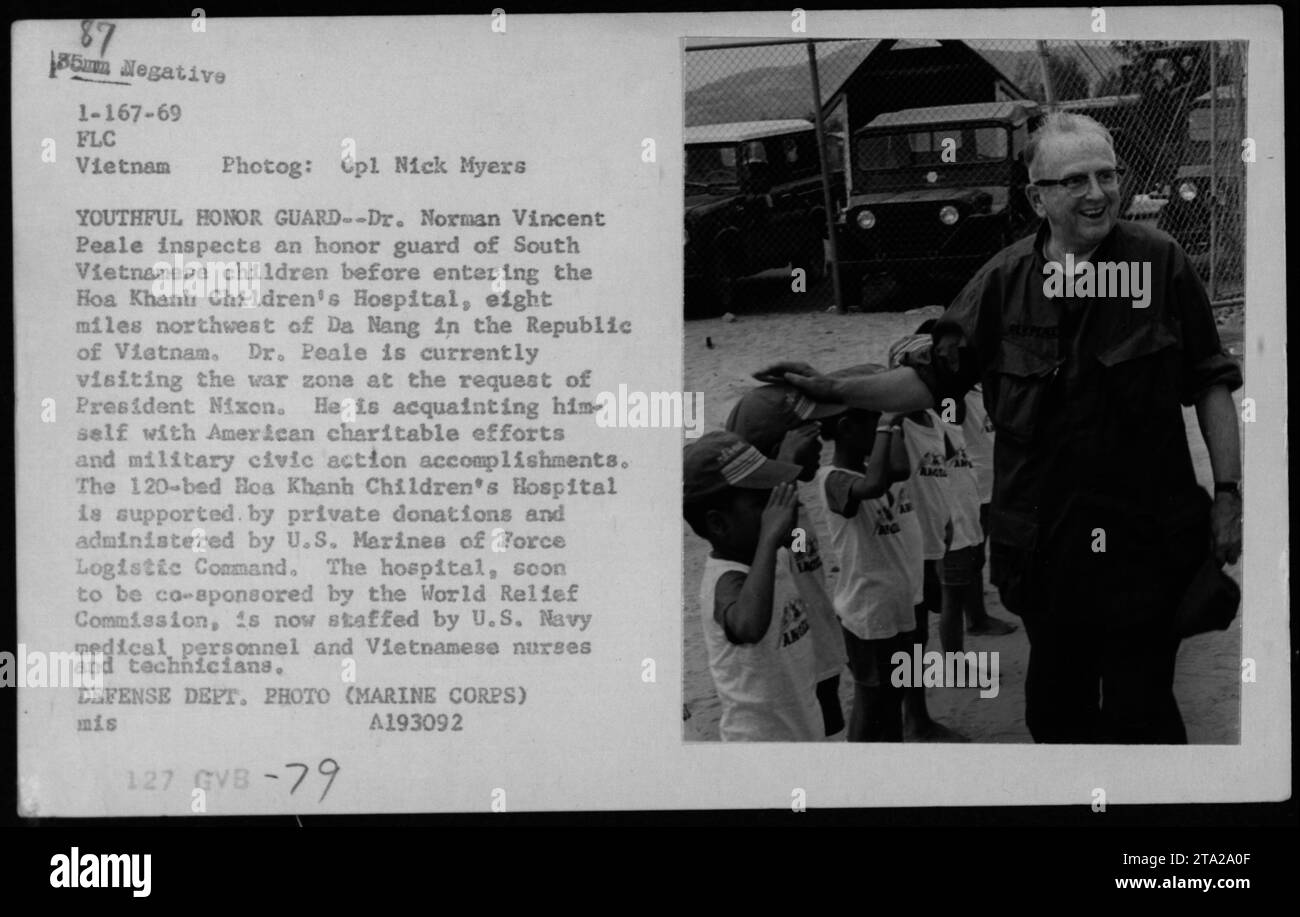 Dr. Norman Vincent Peale, Verteidigungsminister Melvin Laird, und ...