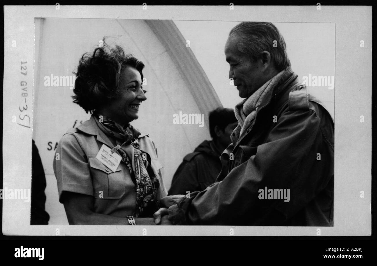 Claudia Cardinale, Nguyen Cao Ky, Rosemary Clooney und Betty Ford ...