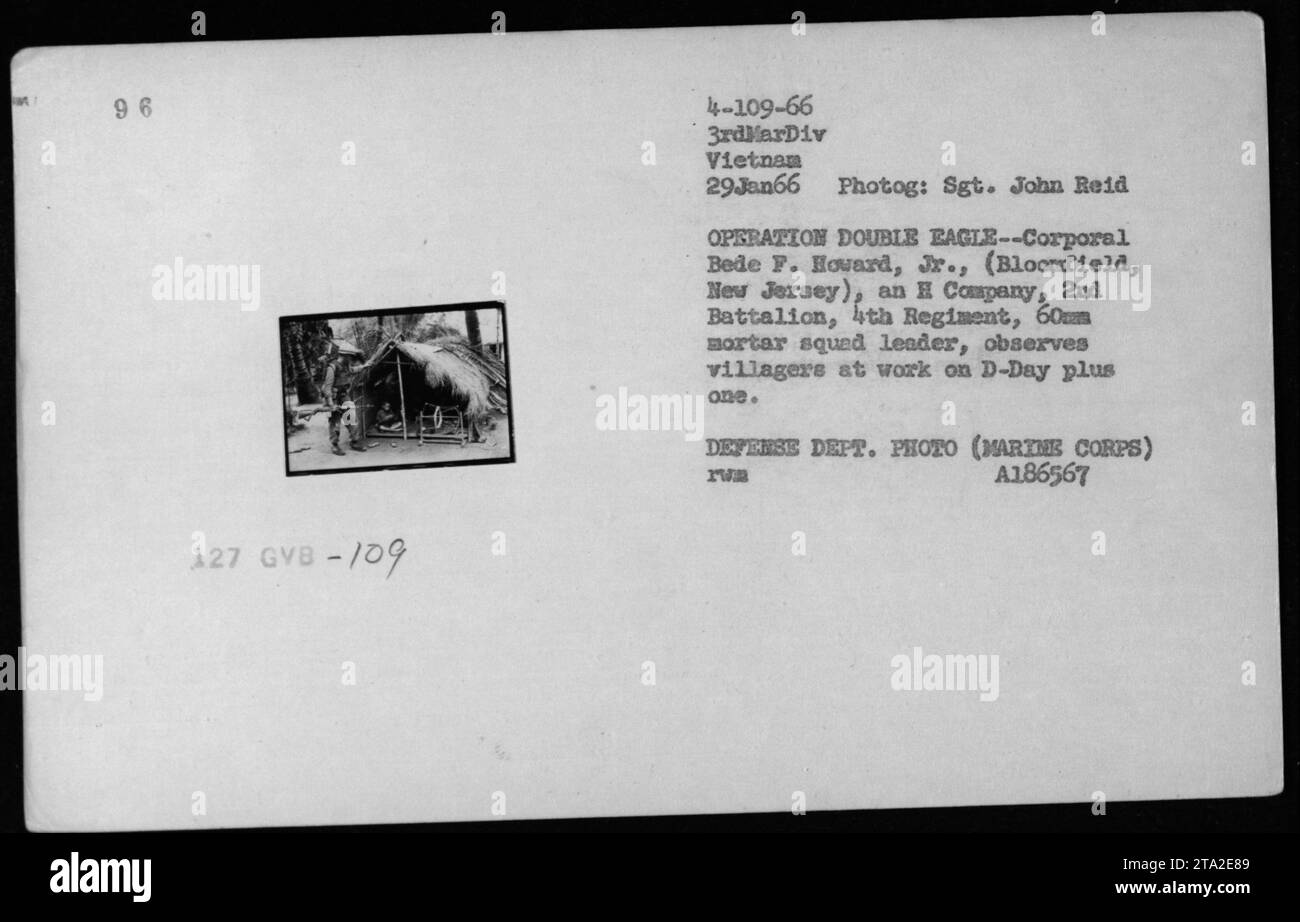 Ein Marine, Corporal Bede F. Howard, Jr., von der H Kompanie, 2 ...