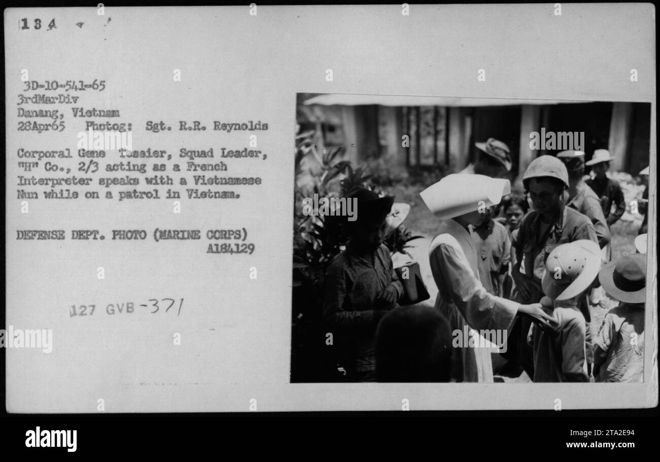 28. April 1965: Corporal Gene Tessier, Leiter der Kompanie 2/3 in der 3 ...