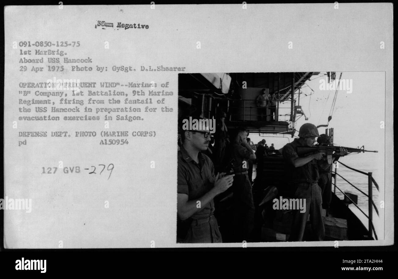 Uss hancock 29 april 1975 foto -Fotos und -Bildmaterial in hoher ...