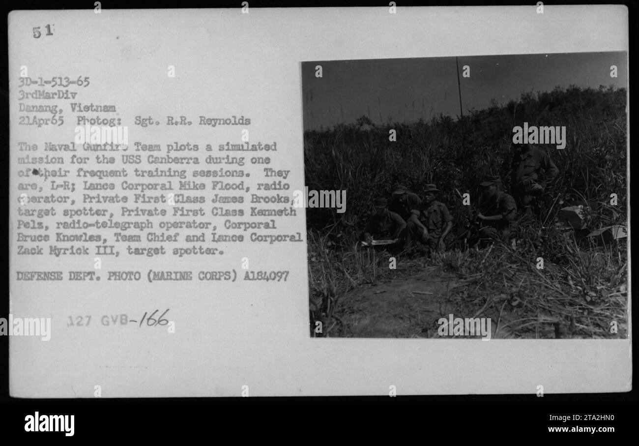 Marineschützer der 3. Marine-Division in Danang, Vietnam, plant eine ...