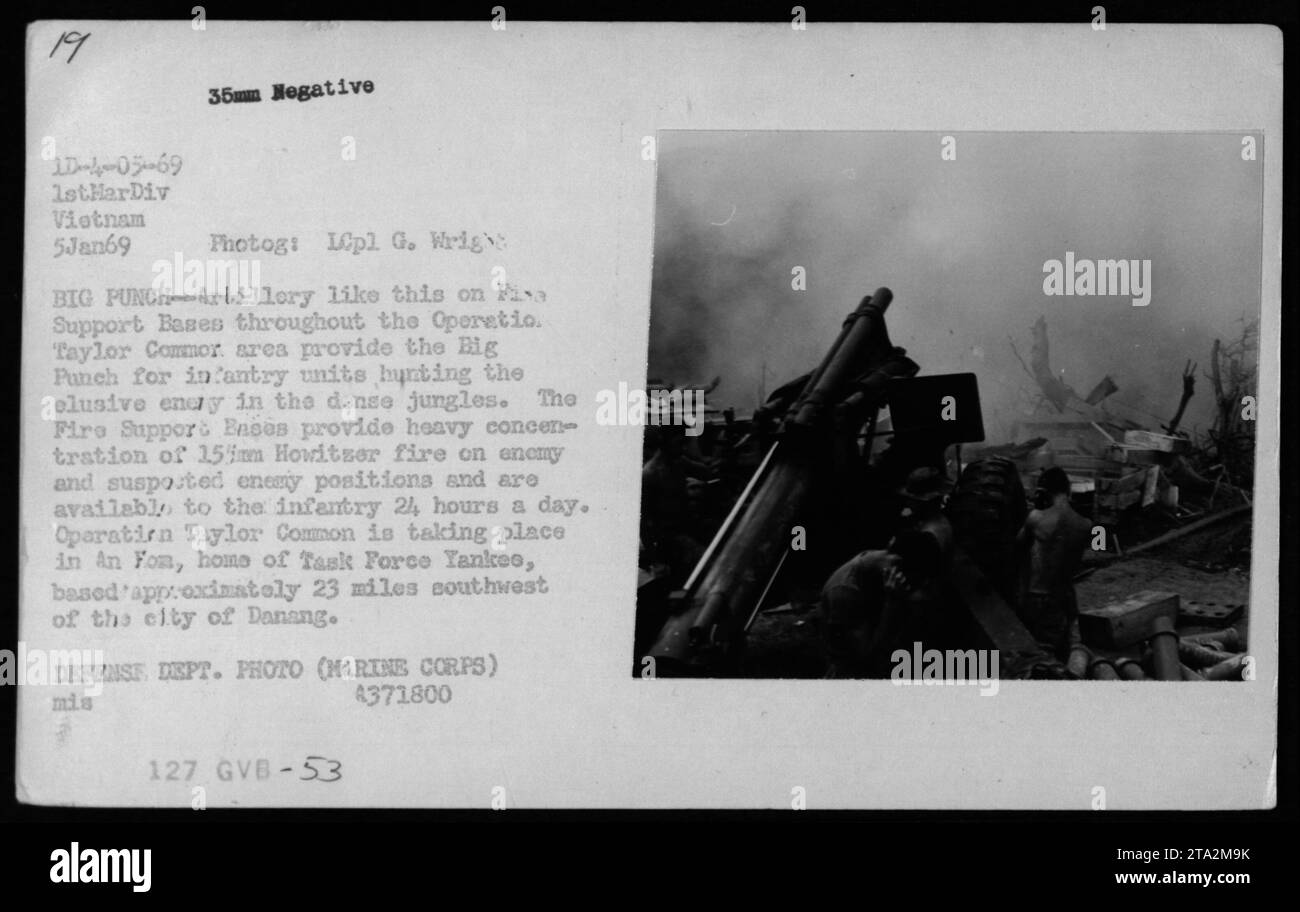 Artillerie auf den FISA-Stützbasen während der Operation Taylor Common ...