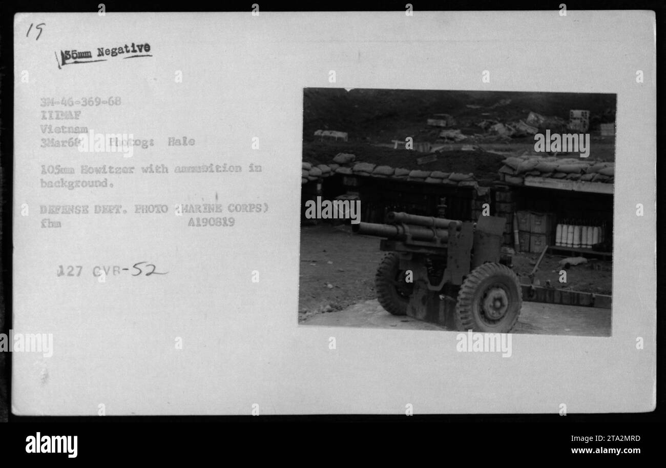 Ein Foto, das am 3. März 1968 aufgenommen wurde, zeigt ein 105-mm ...