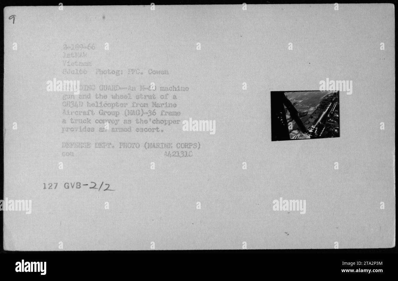 Ein CH34D Hubschrauber der Marine Aircraft Group (mag)-36 begleitet ...