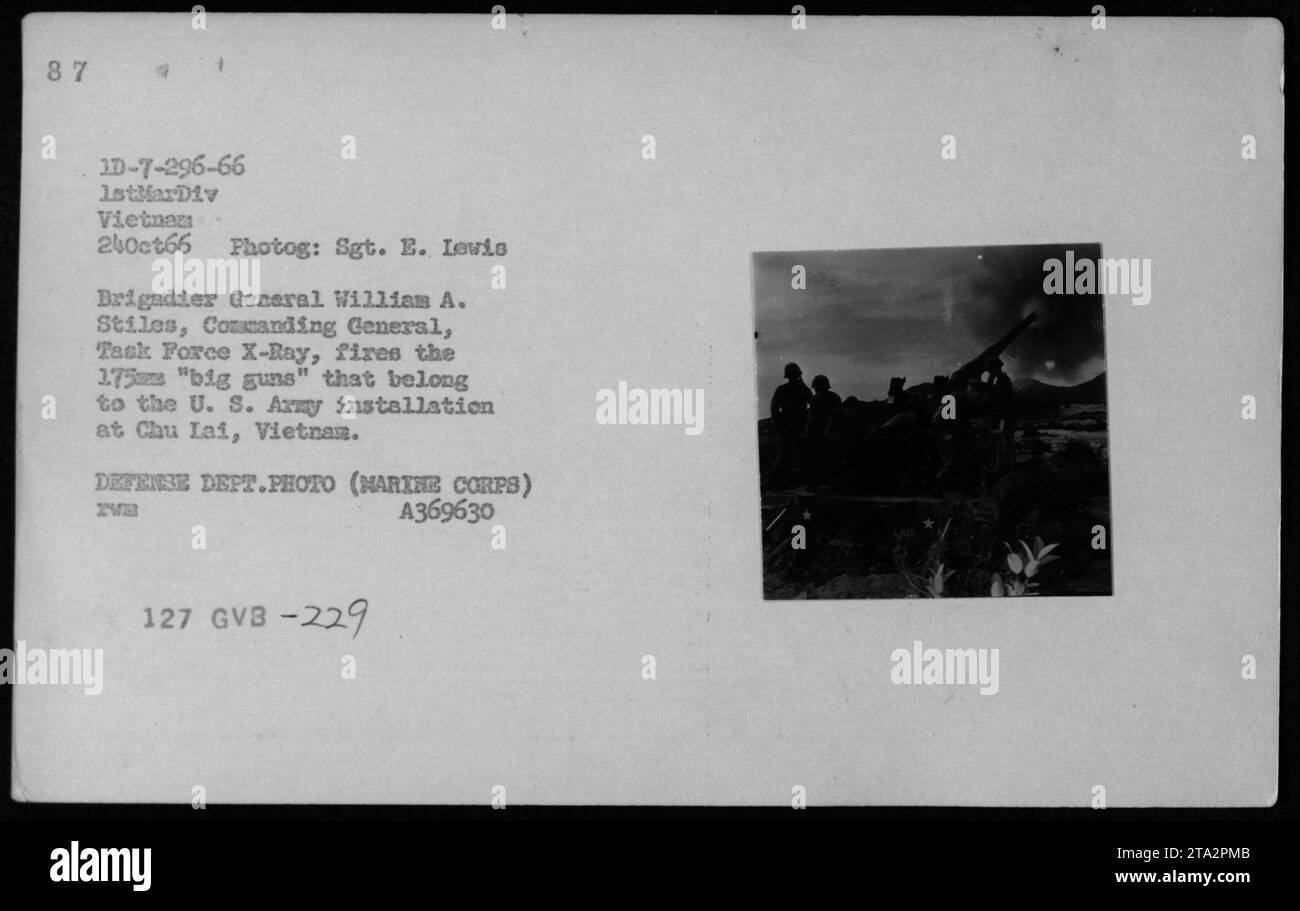 Brigadegeneral William A. Stiles, Kommandeur General der Task Force X ...