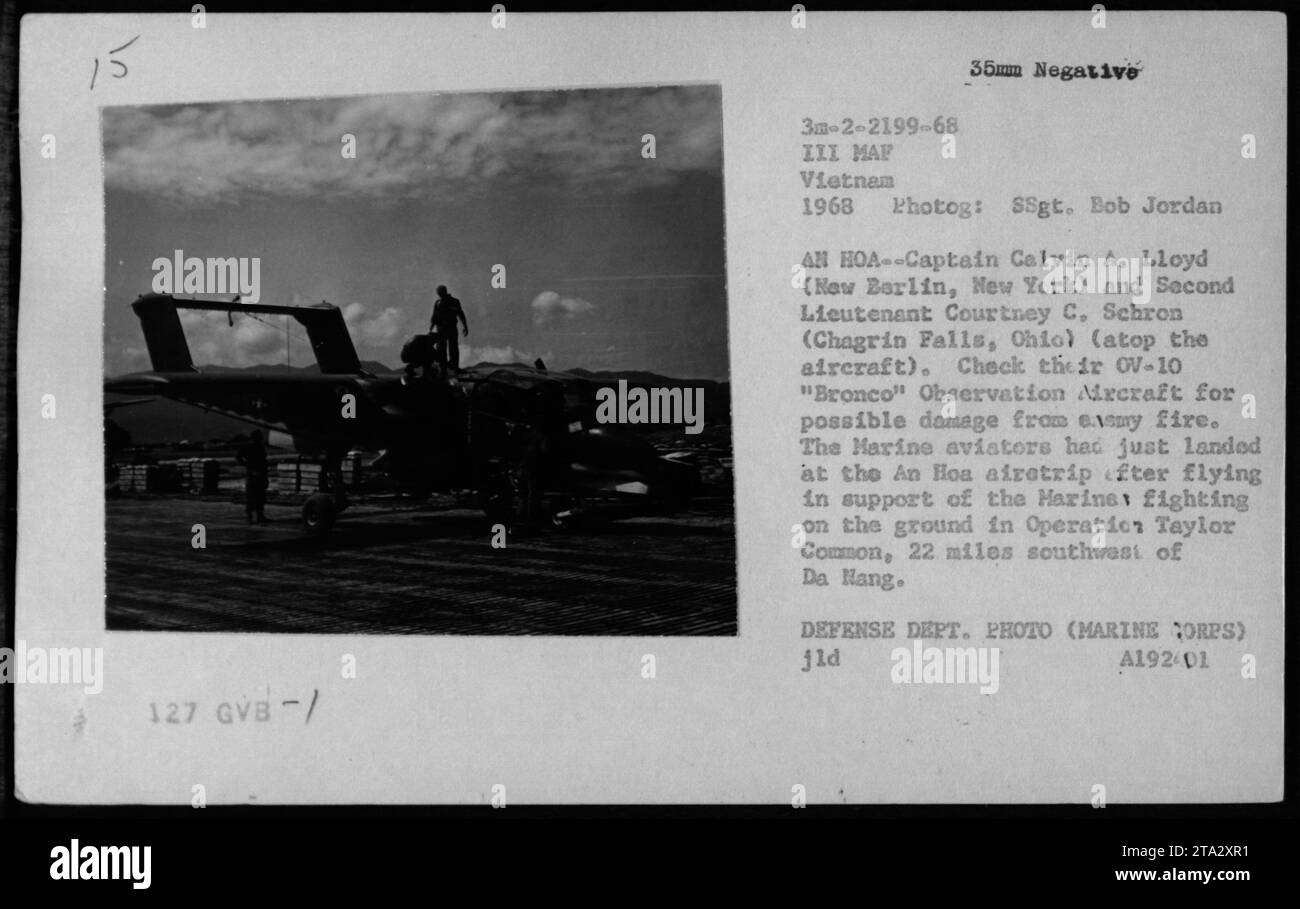 Marine-Piloten, Captain Calvin A. Lloyd und Second Lieutenant Courtney ...