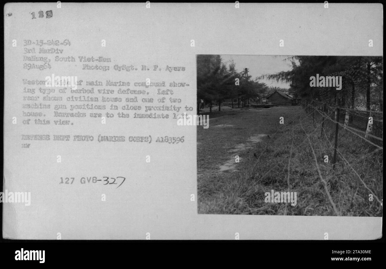USMC und vietnamesische Gebäude und Bunker sind auf diesem Foto vom 29 ...
