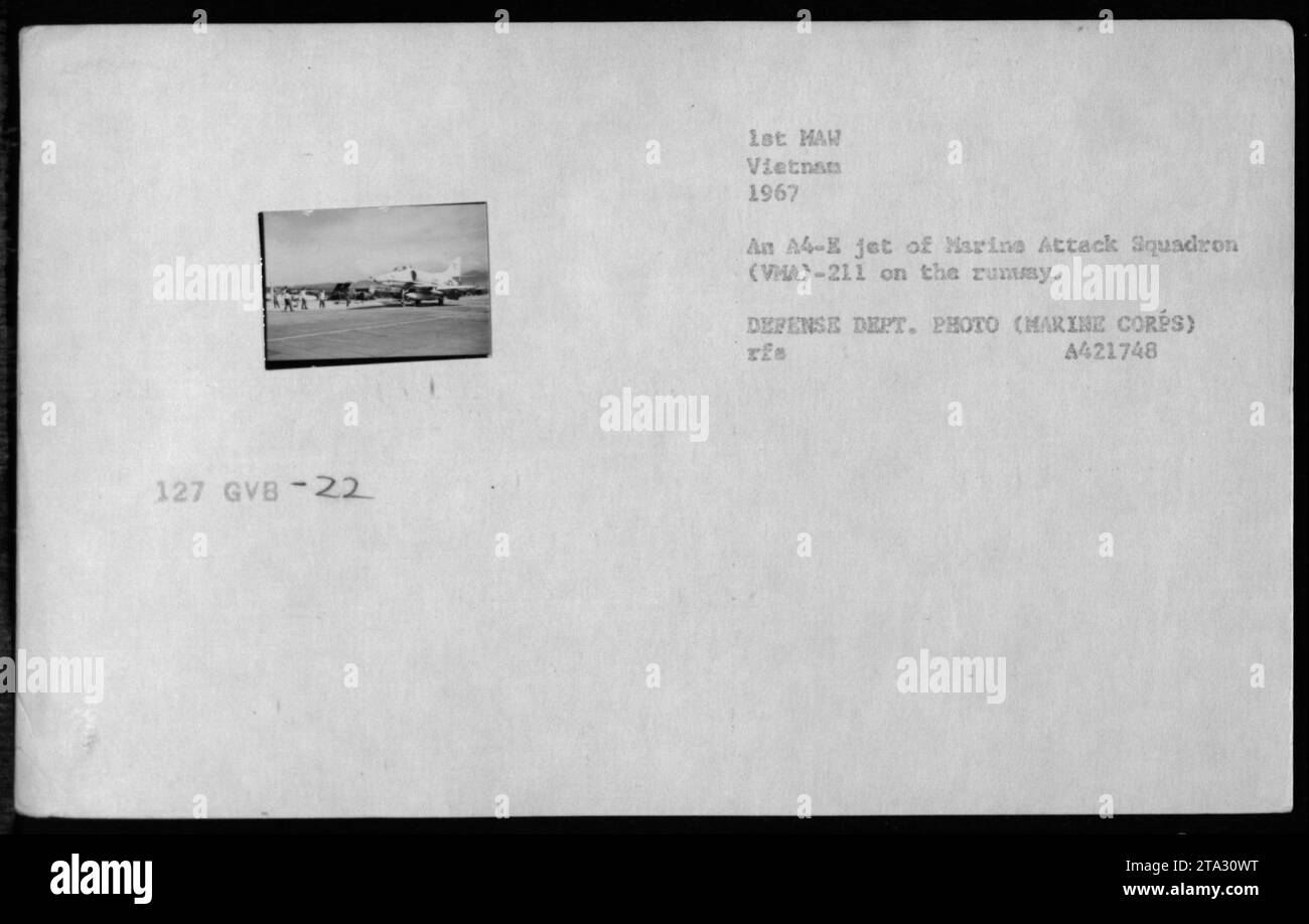 Ein A4-E-Jet der Marine Attack Squadron (VMA)-211 wird 1967 auf der ...