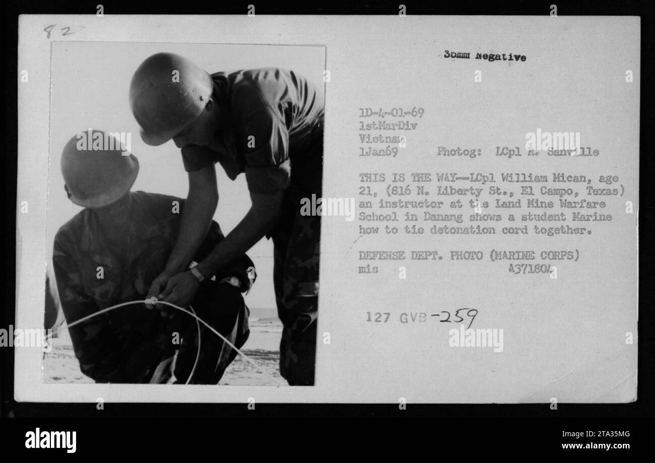 LCpl William Hican, Lehrer an der Land Mine Warfare School in Danang ...