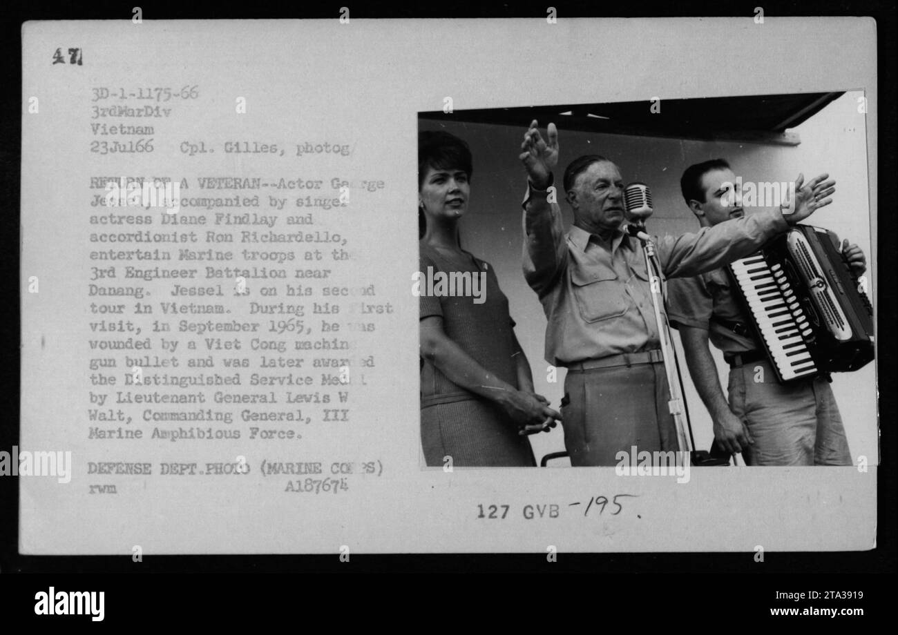 Generalleutnant levis w walt im vietnamkrieg Schwarzweiß-Stockfotos und ...