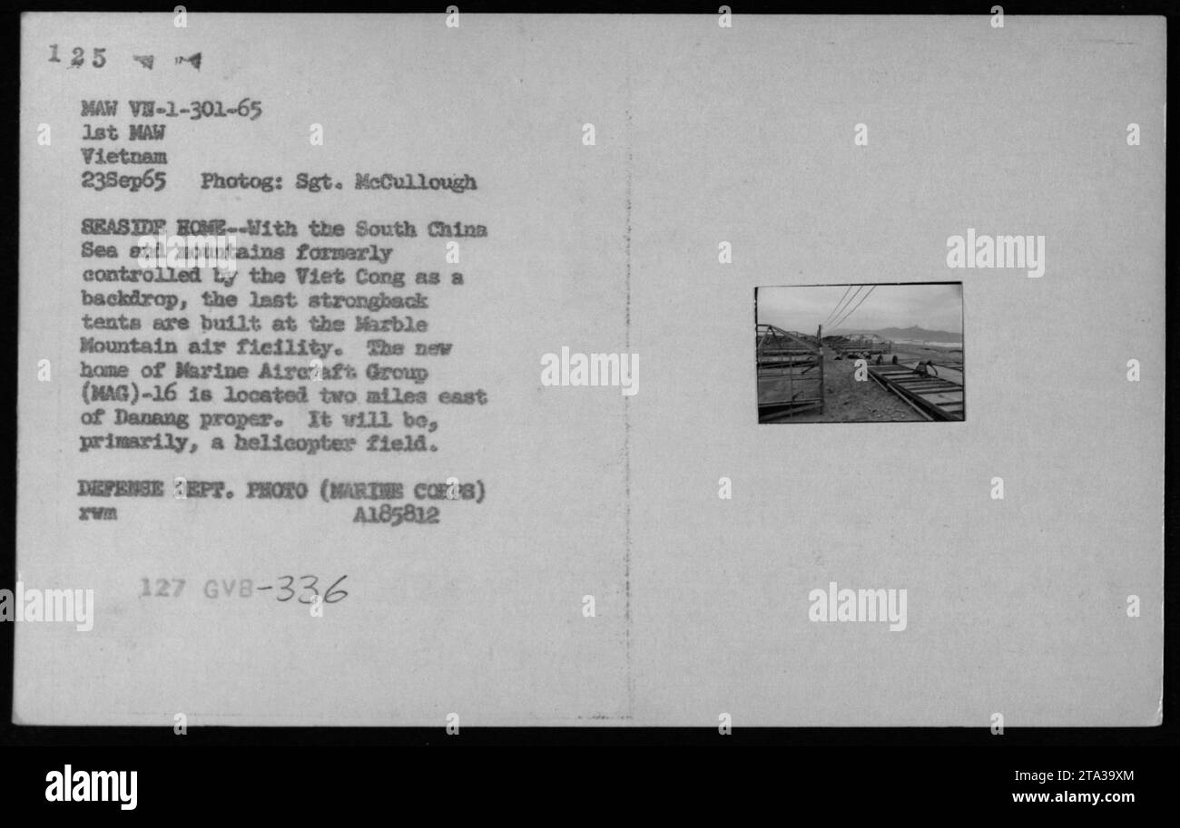 Marinesoldaten werden am 23. September 1965 beim Bau von Zelten in der ...