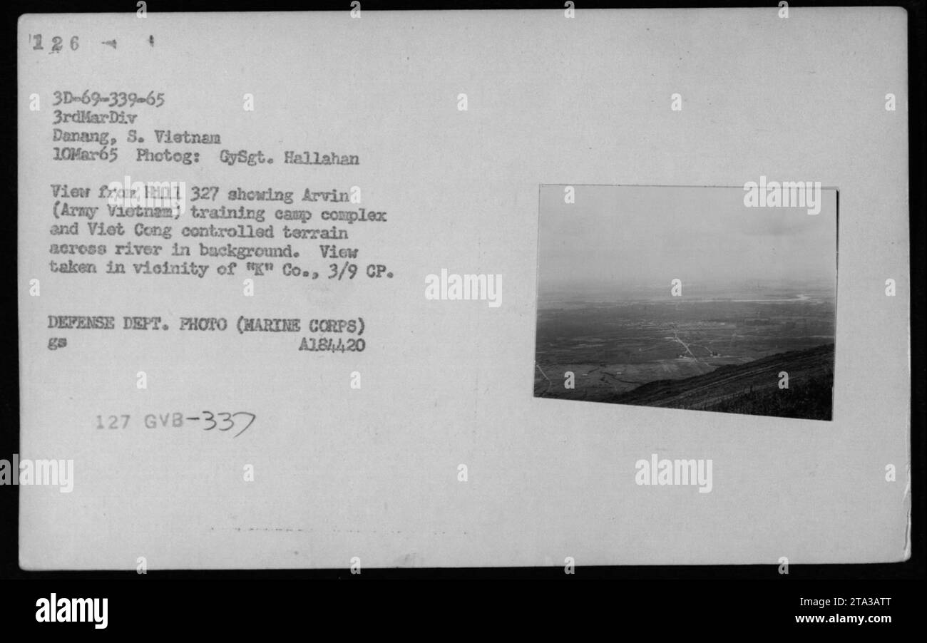 Blick von Hill 327 in Danang, Südvietnam am 10. März 1965. Das Foto ...