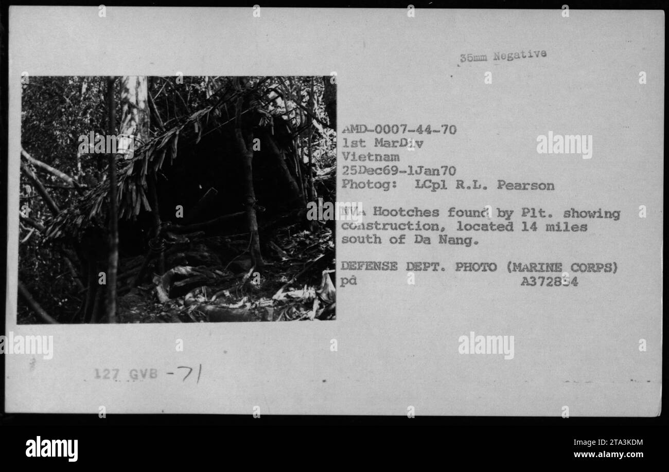 Platoon entdeckt feindliche NVA-Hooches in Vietnam, 25. Dezember 1969 ...
