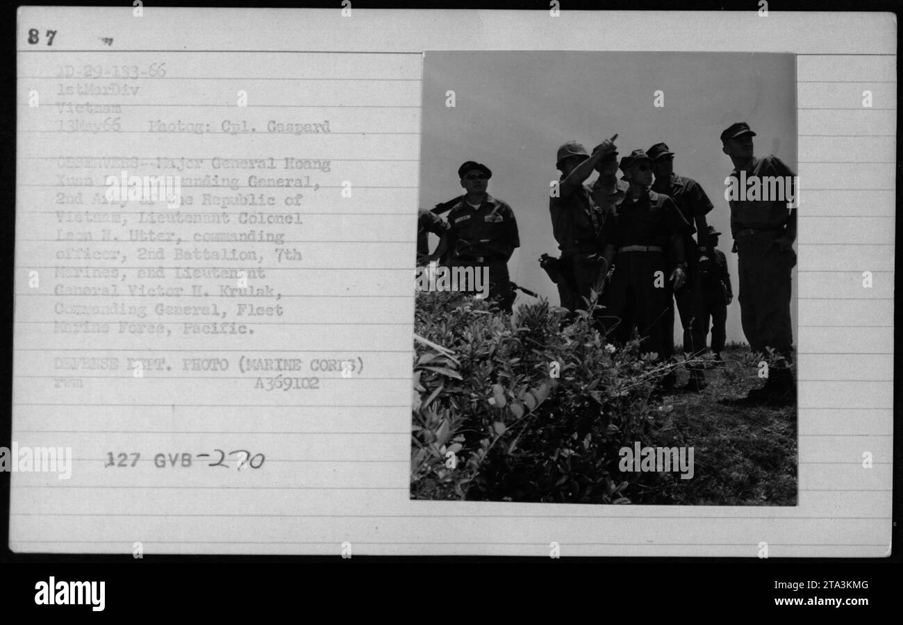 Beamte wie Lyndon Johnson, Col P X Kelley, General Hoang Lan ...