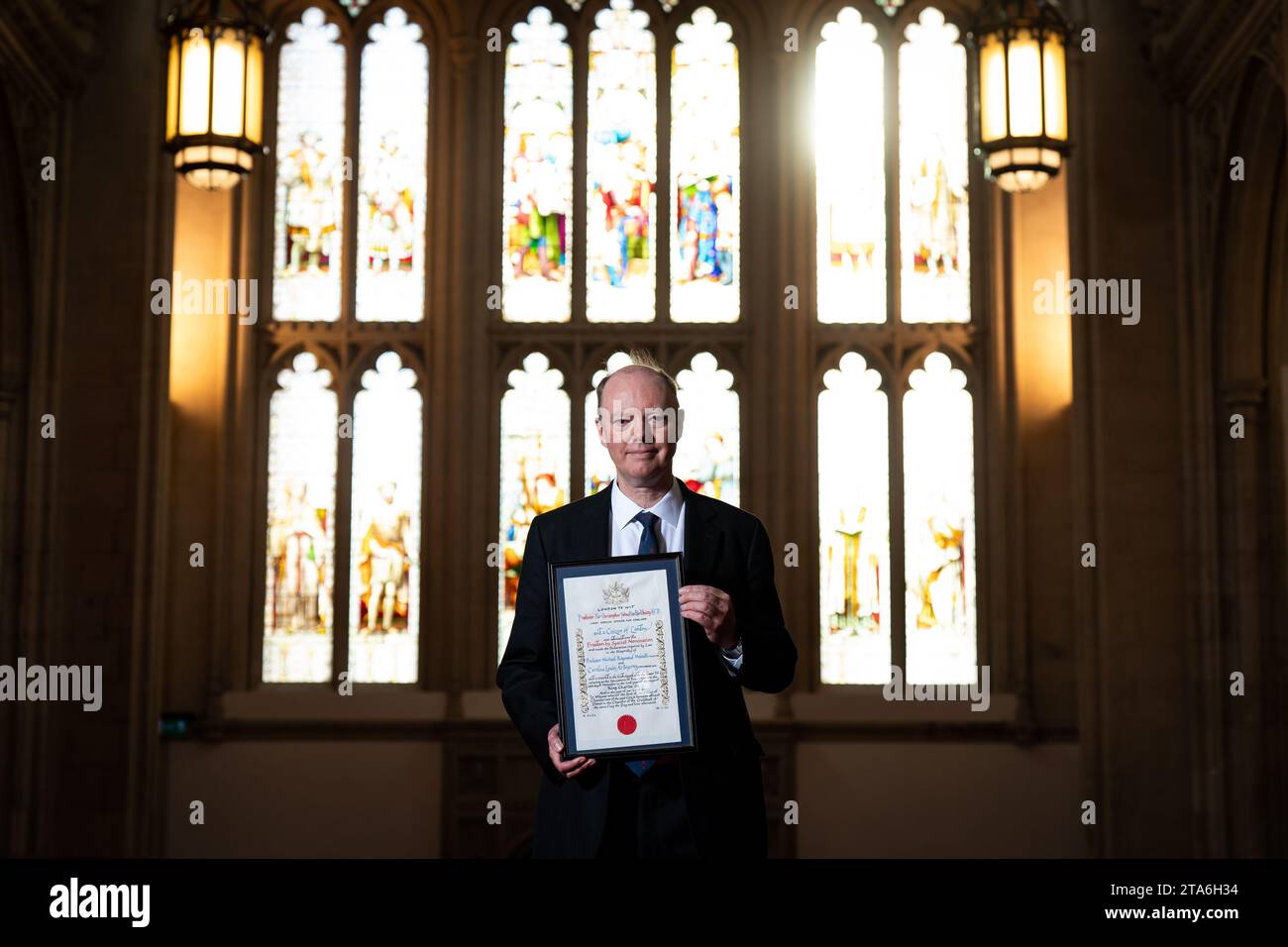 Professor sir chris whitty -Fotos und -Bildmaterial in hoher Auflösung ...