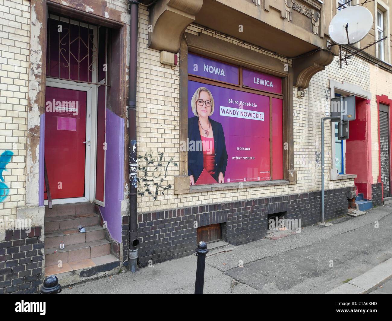 Neue linke -Fotos und -Bildmaterial in hoher Auflösung – Alamy