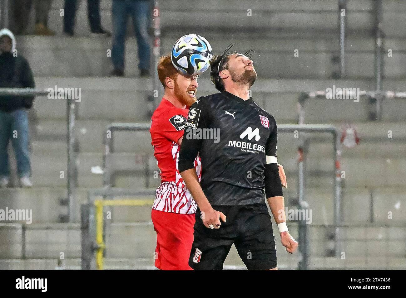 Freiburg, Deutschland. November 2023. Serge Noah Mueller (SC Freiburg ...