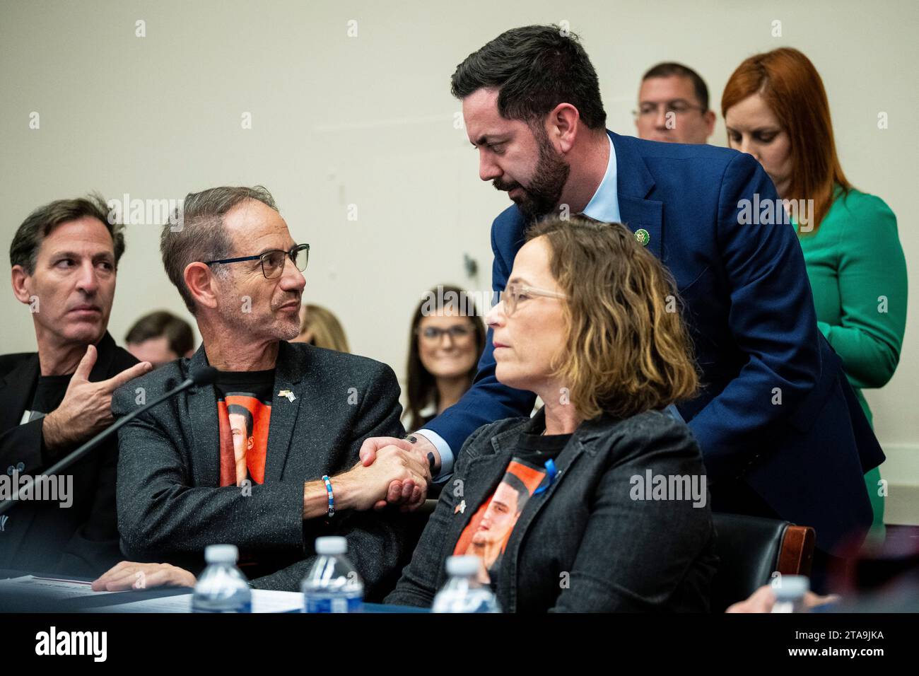 Washington, USA. November 2023. Ronen Neutra, Vater von Omer Neutra ...